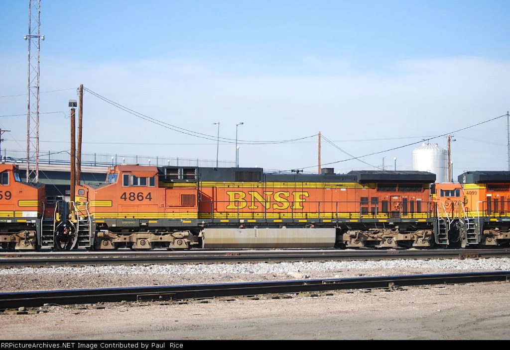 BNSF 4864
